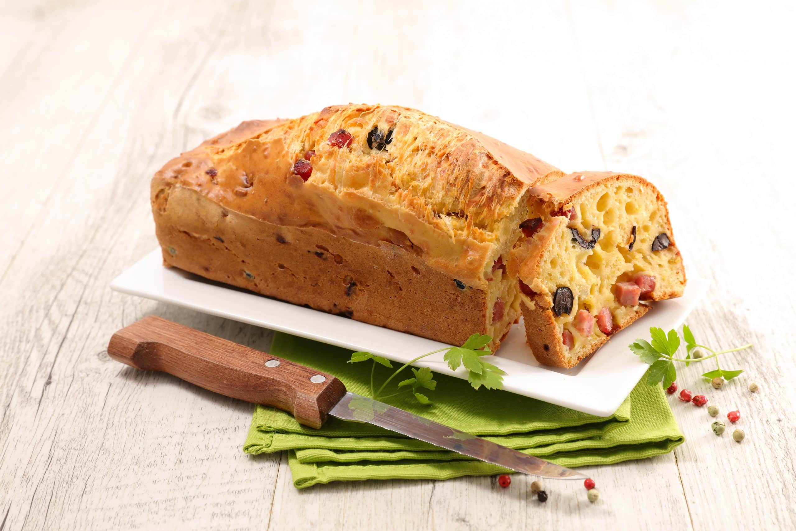 Cake aux olives et jambon - Nos idées recettes - Agrilait